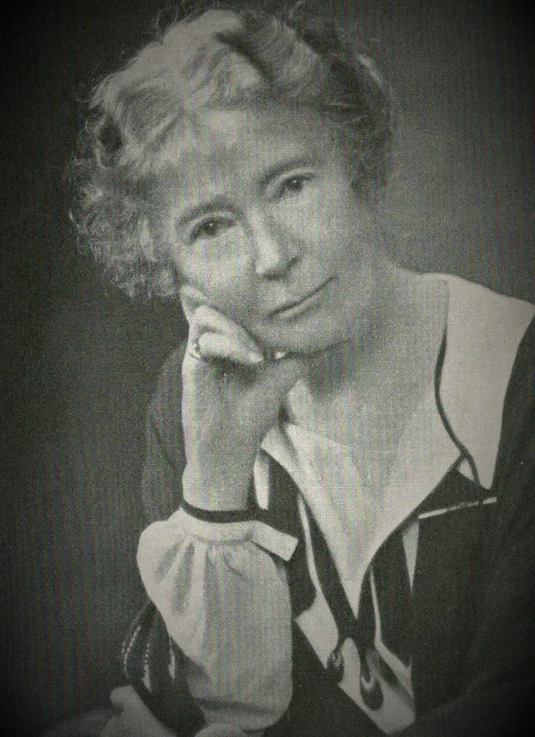 Dansk Film & Teater - Anna Bloch